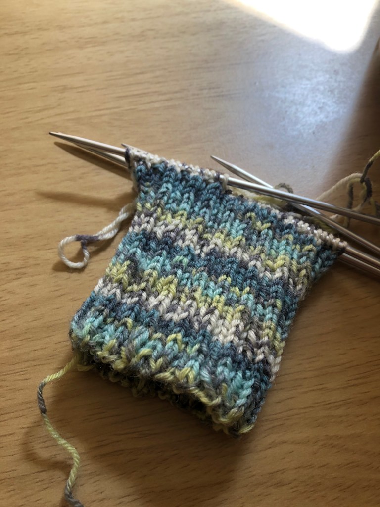 Knitted Tube Socks – Bead Yarn & Spatula