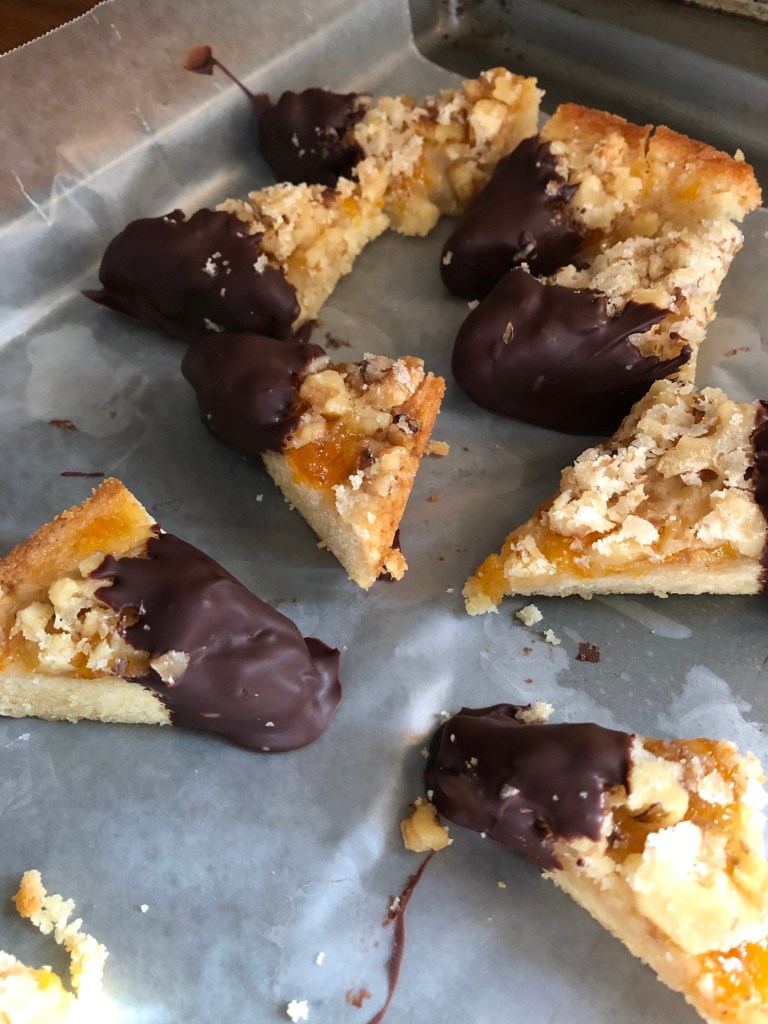 Cookie Palooza: Apricot Walnut Triangles – Bead Yarn & Spatula