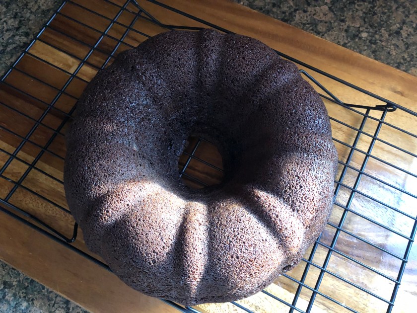 Chocolate Comfort Cake – Bead Yarn & Spatula