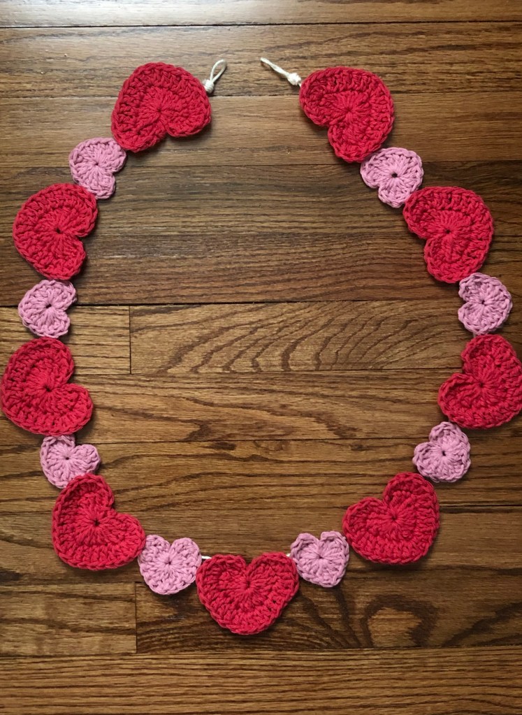 Crocheted Heart Table Runner & Garland – Bead Yarn & Spatula