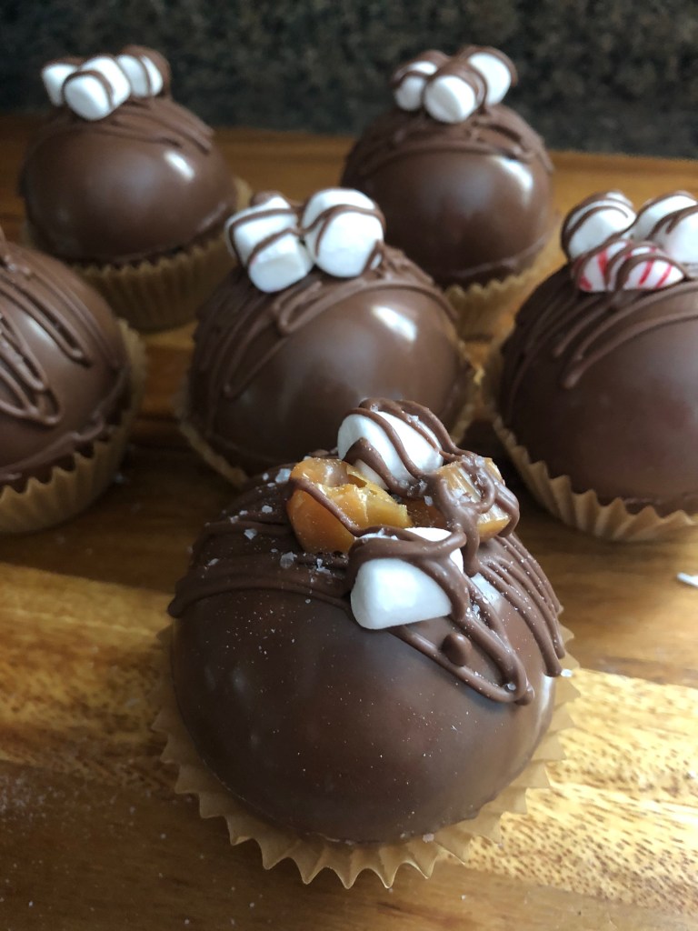 Hot Cocoa Bombs – Bead Yarn & Spatula